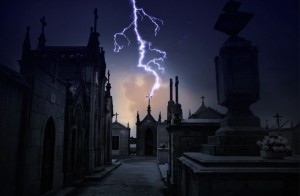 Create Realistic Lightning in Photoshop Tutorial - PhotoshopCAFE